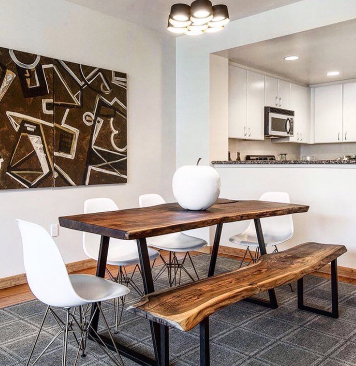 La table à manger : l'élément central de vos dîners